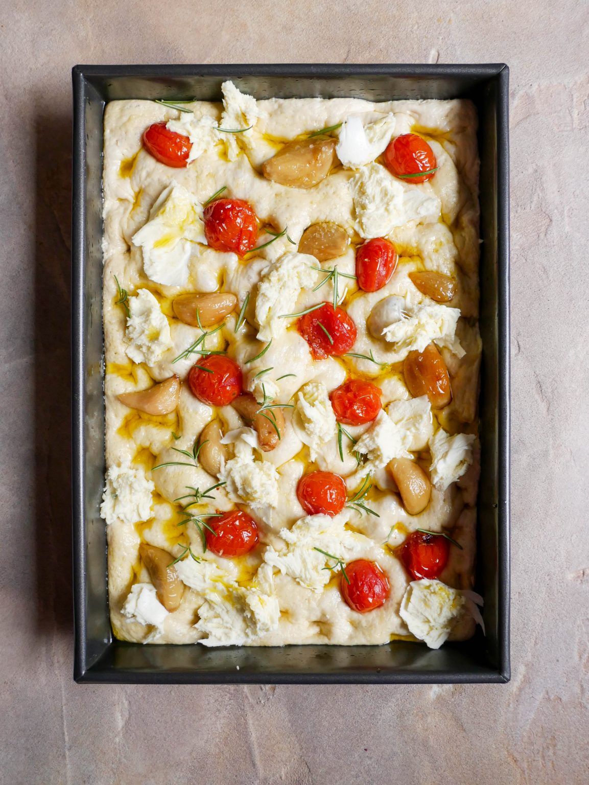 Cheesy Focaccia with Tomato & Garlic Confit - Daen's Kitchen