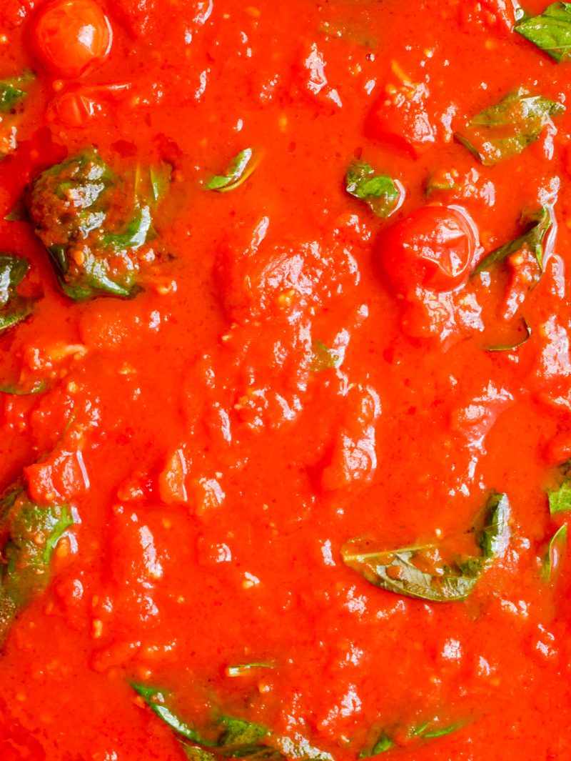 Tomato & Basil Sauce - Daen's Kitchen