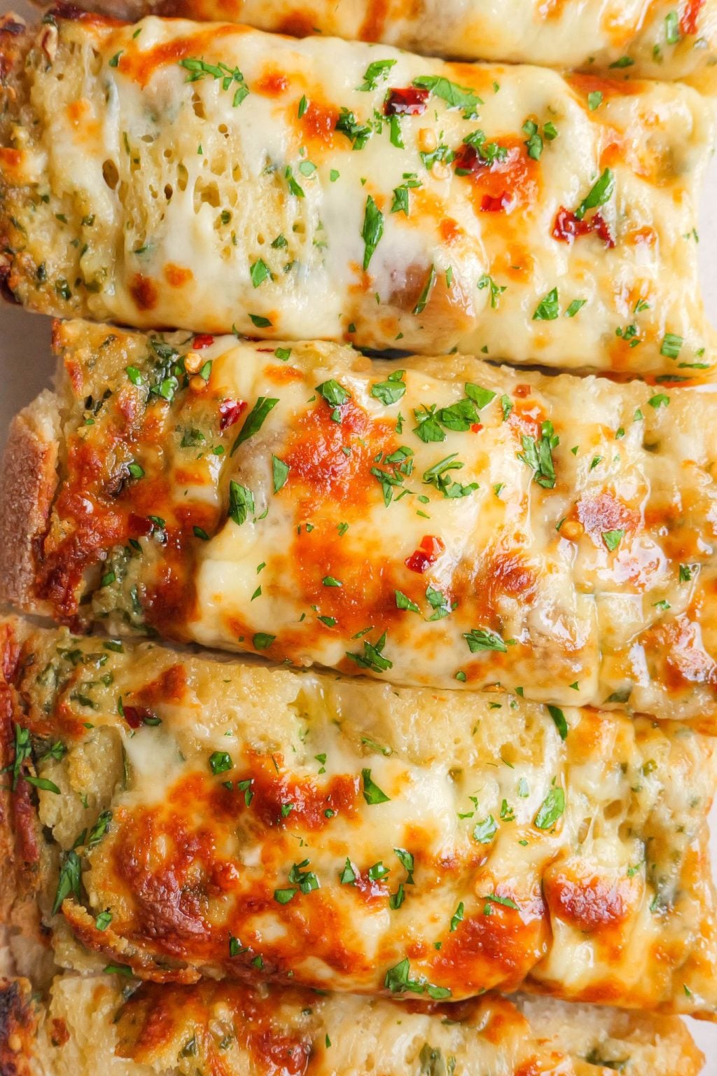 Cheesy Garlic Bread: A Flavourful Delight - Daen's Kitchen