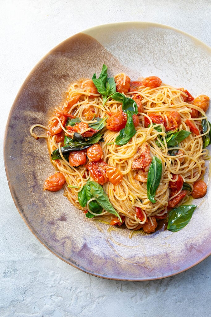 Cherry tomato and basil pasta - Daen's Kitchen
