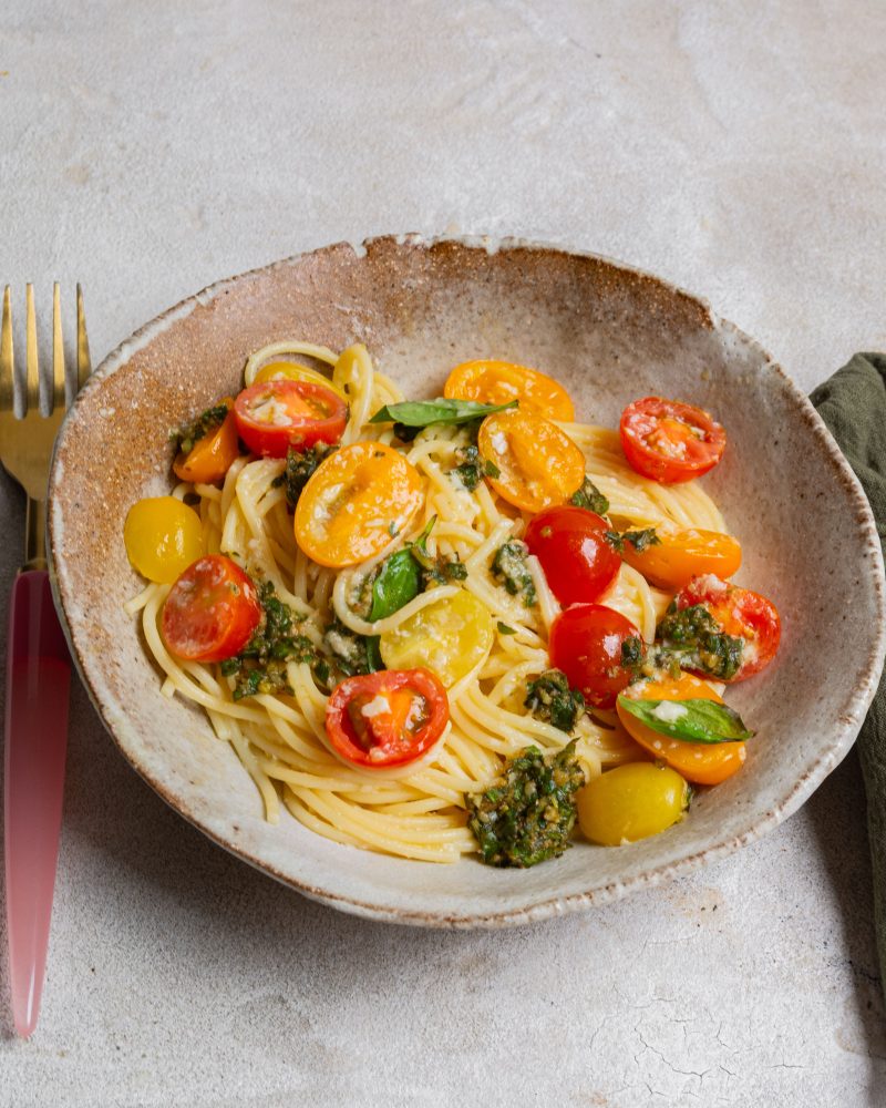 No cook tomato pasta - Daen's Kitchen
