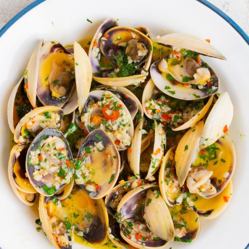 Garlic butter Clams (pipis) - Daen's Kitchen