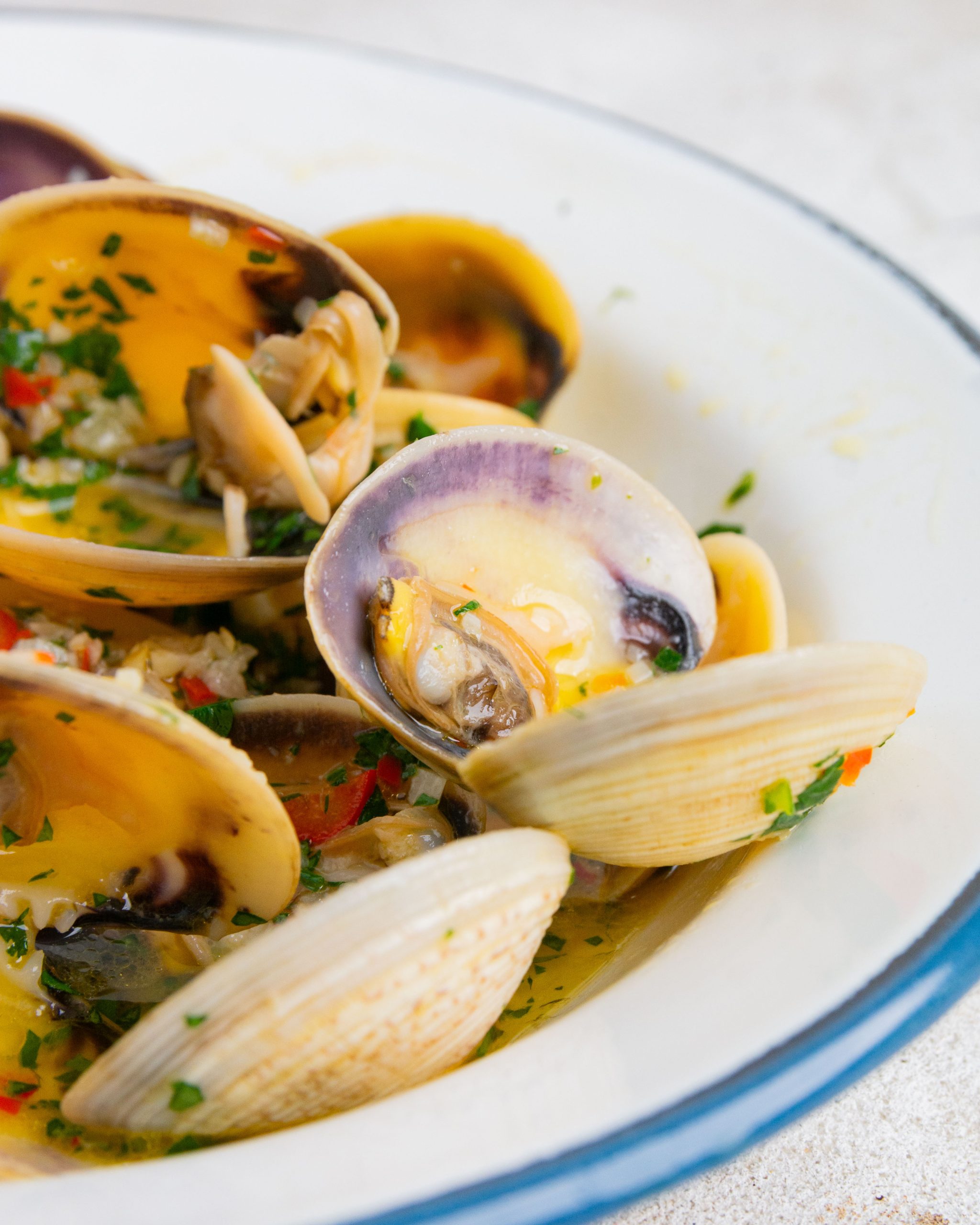 Garlic butter pipis - Daen's Kitchen
