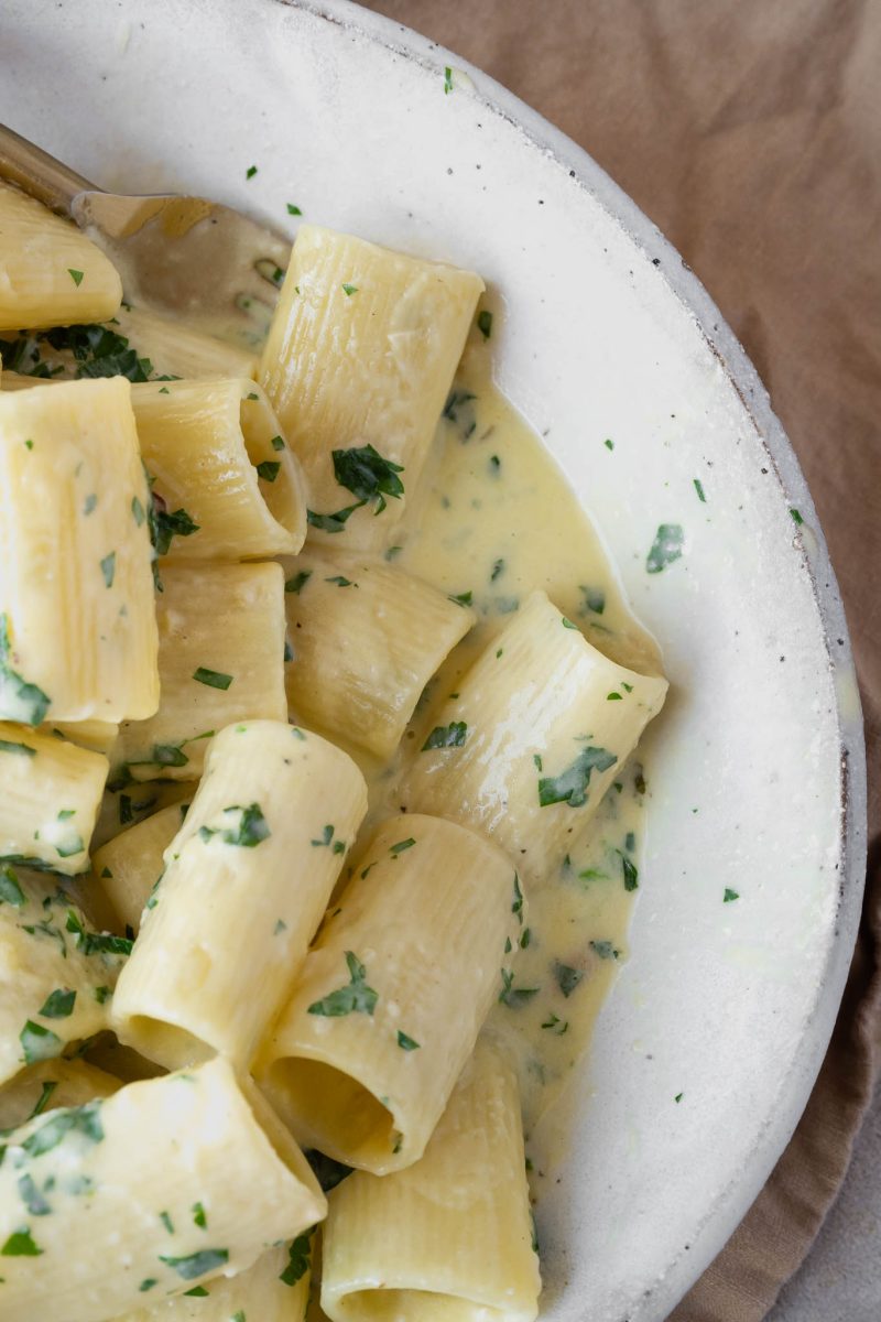 Creamy Garlic Butter Pasta - Daen's Kitchen