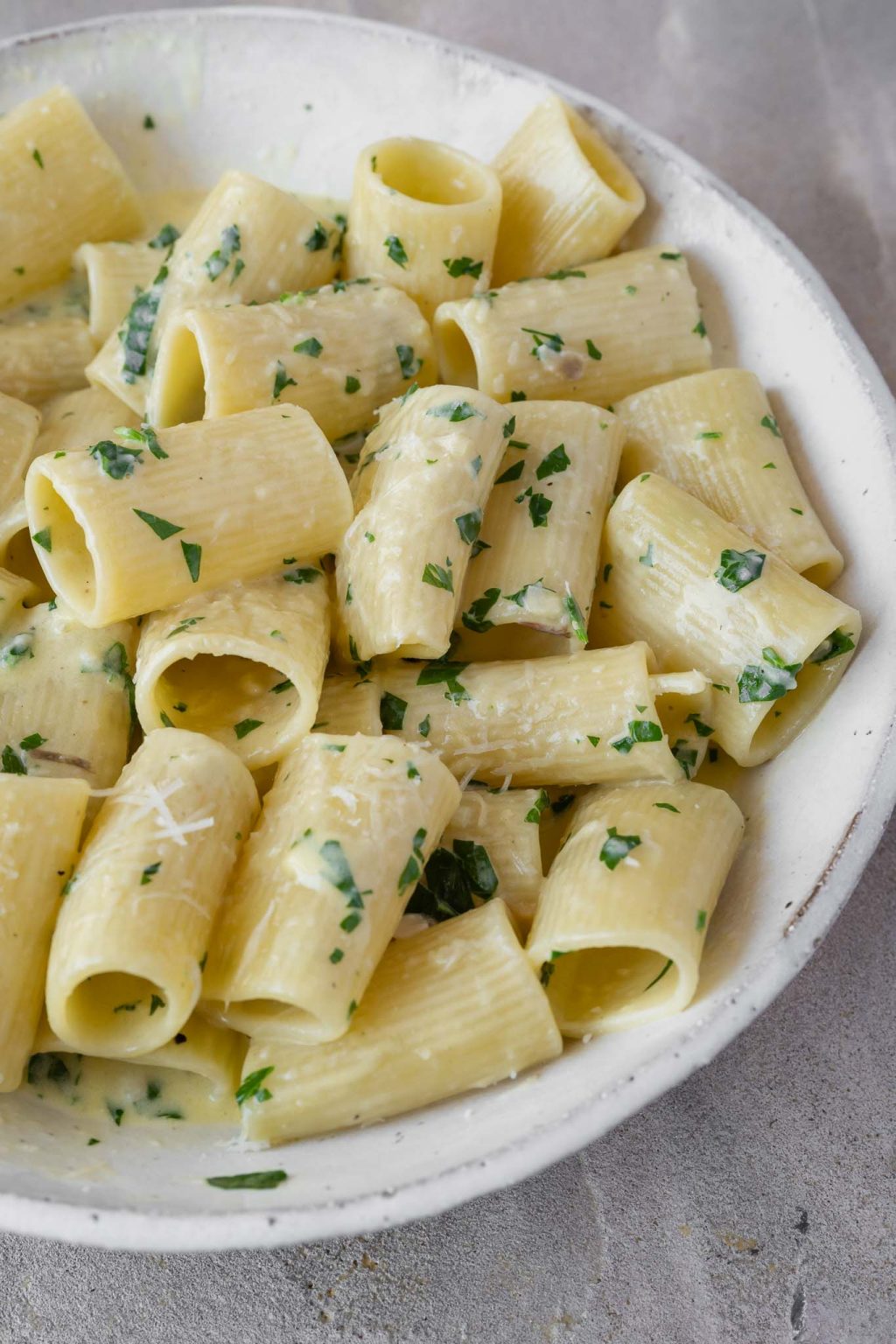Creamy Garlic Butter Pasta - Daen's Kitchen