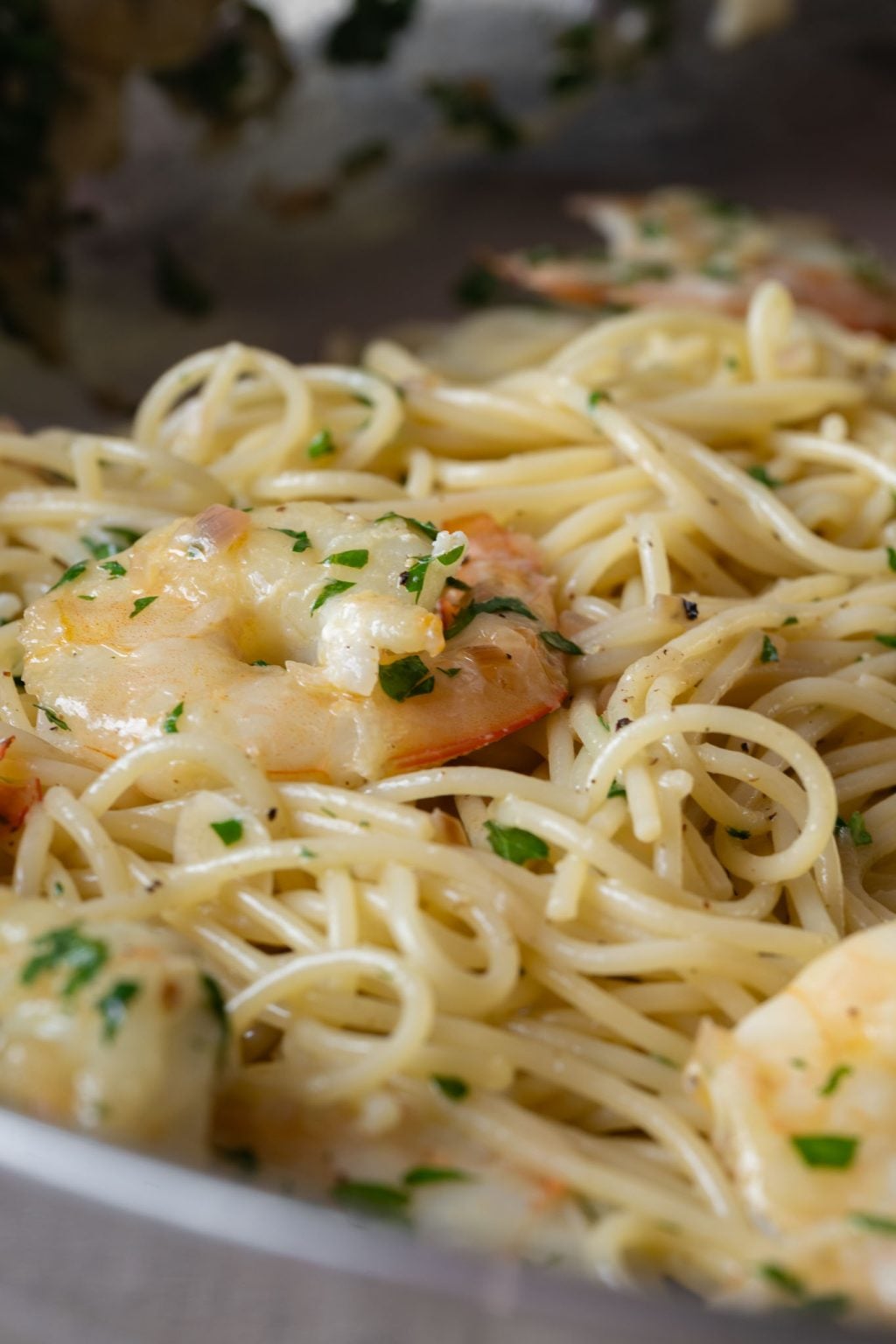 Garlic Butter Prawn Pasta - Daen's Kitchen