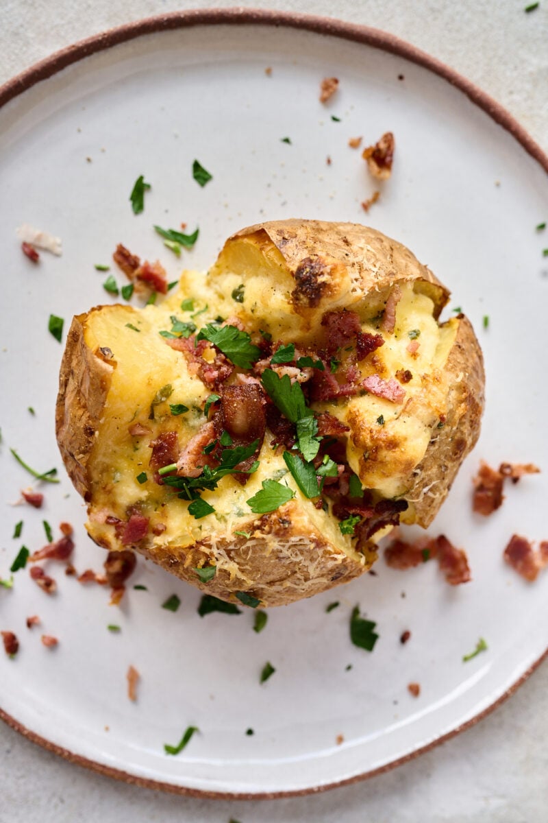 Garlic and Cream Cheese Baked Potatoes - Daen's Kitchen