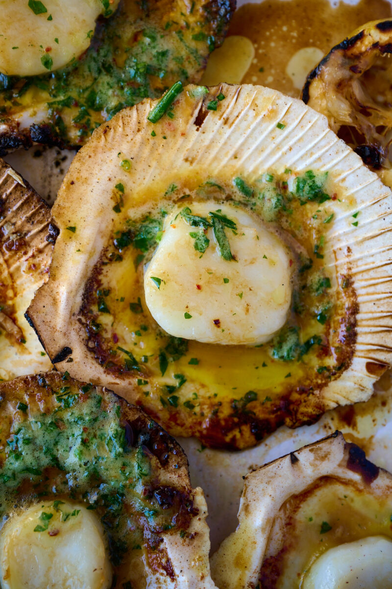 Grilled scallops with garlic butter - Daen's Kitchen