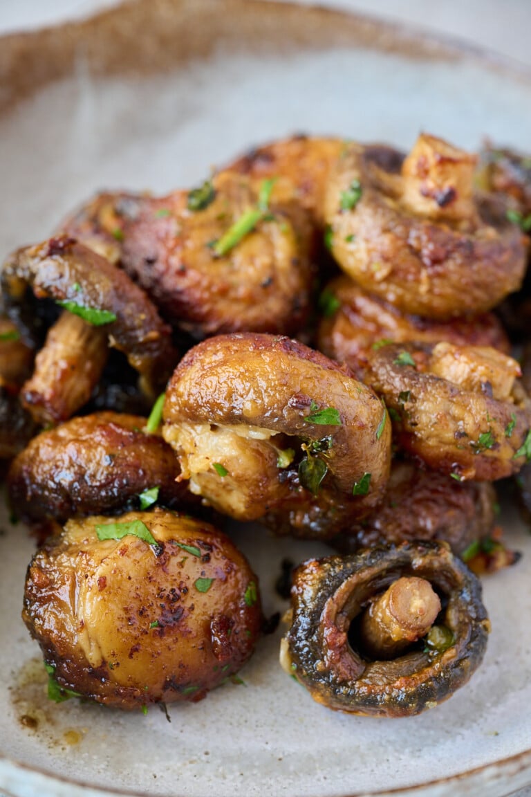 garlic butter mushrooms - Daen's Kitchen