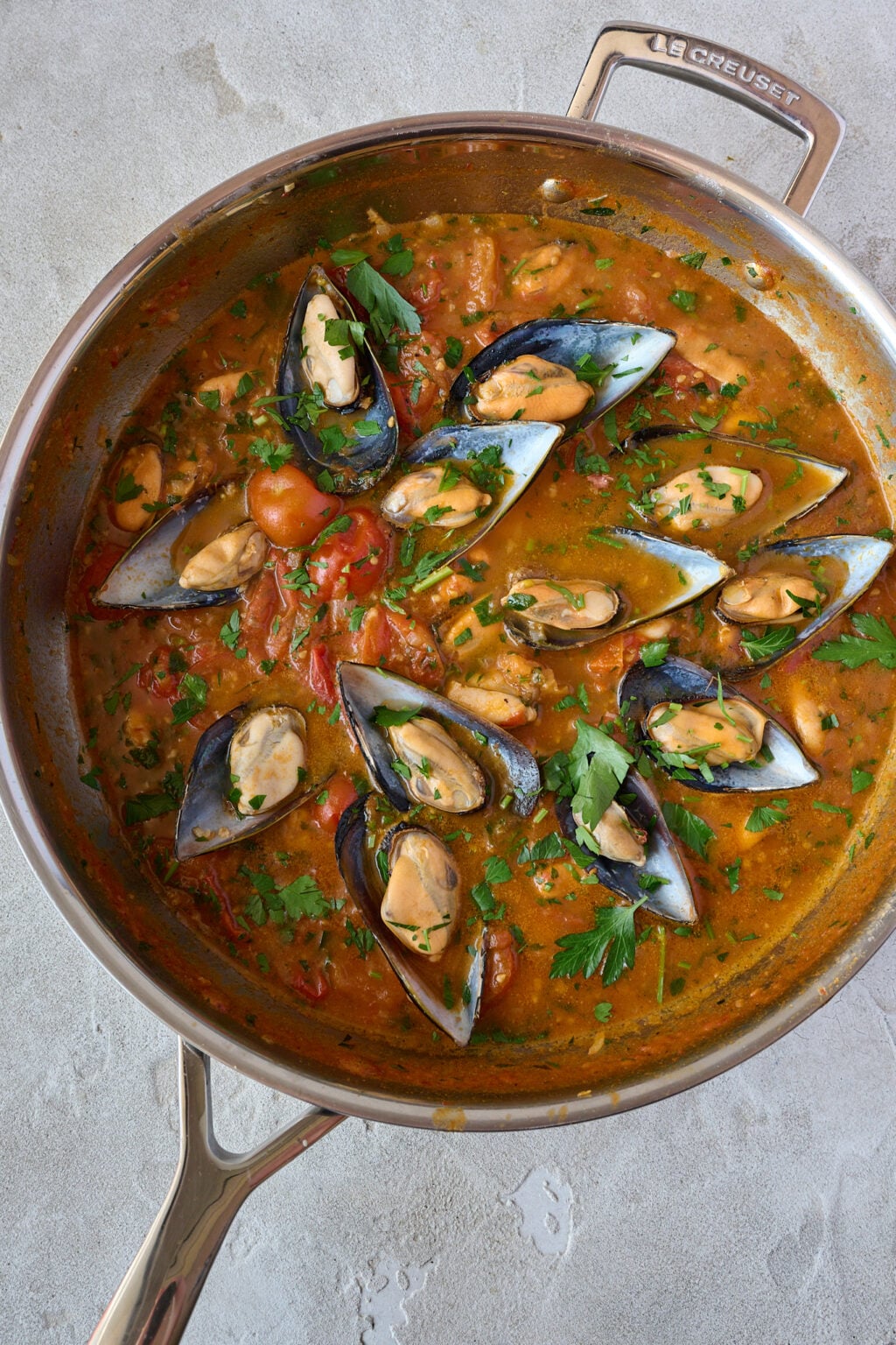 Mussels with Chilli & Tomato - Daen's Kitchen